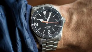 Raven Venture Dive Review: Two Weeks on the Wrist - AddWatch
